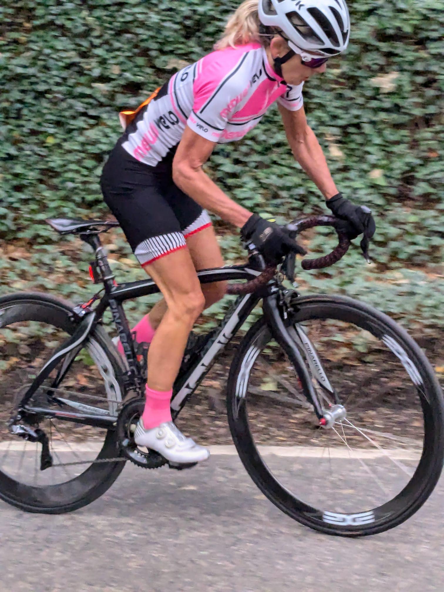 Debbie takes win and Mike takes club champs – Medway Velo Cycling Club